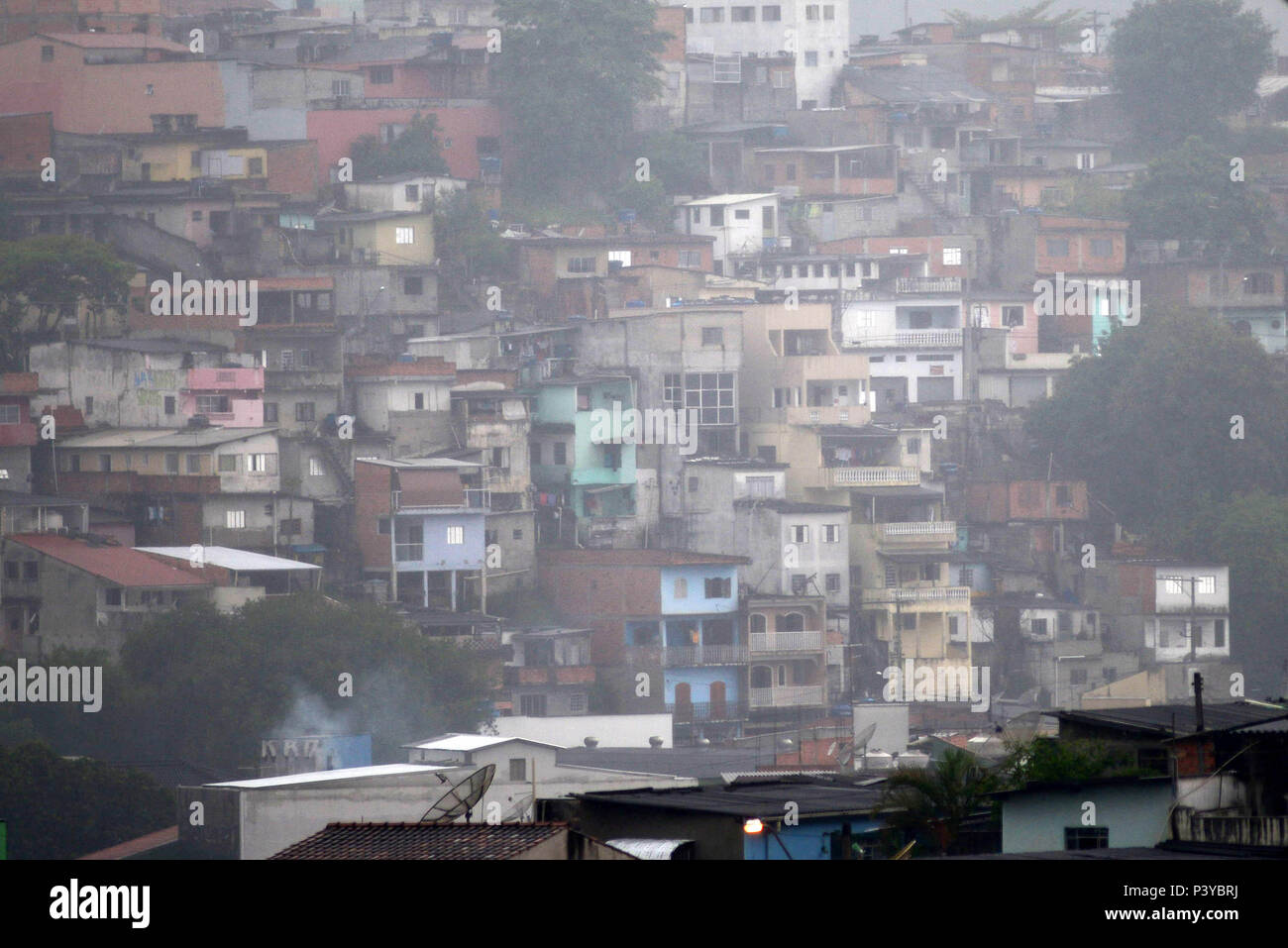 Moradias em Barueri, região metropolitana da grande São Paulo Stock ...