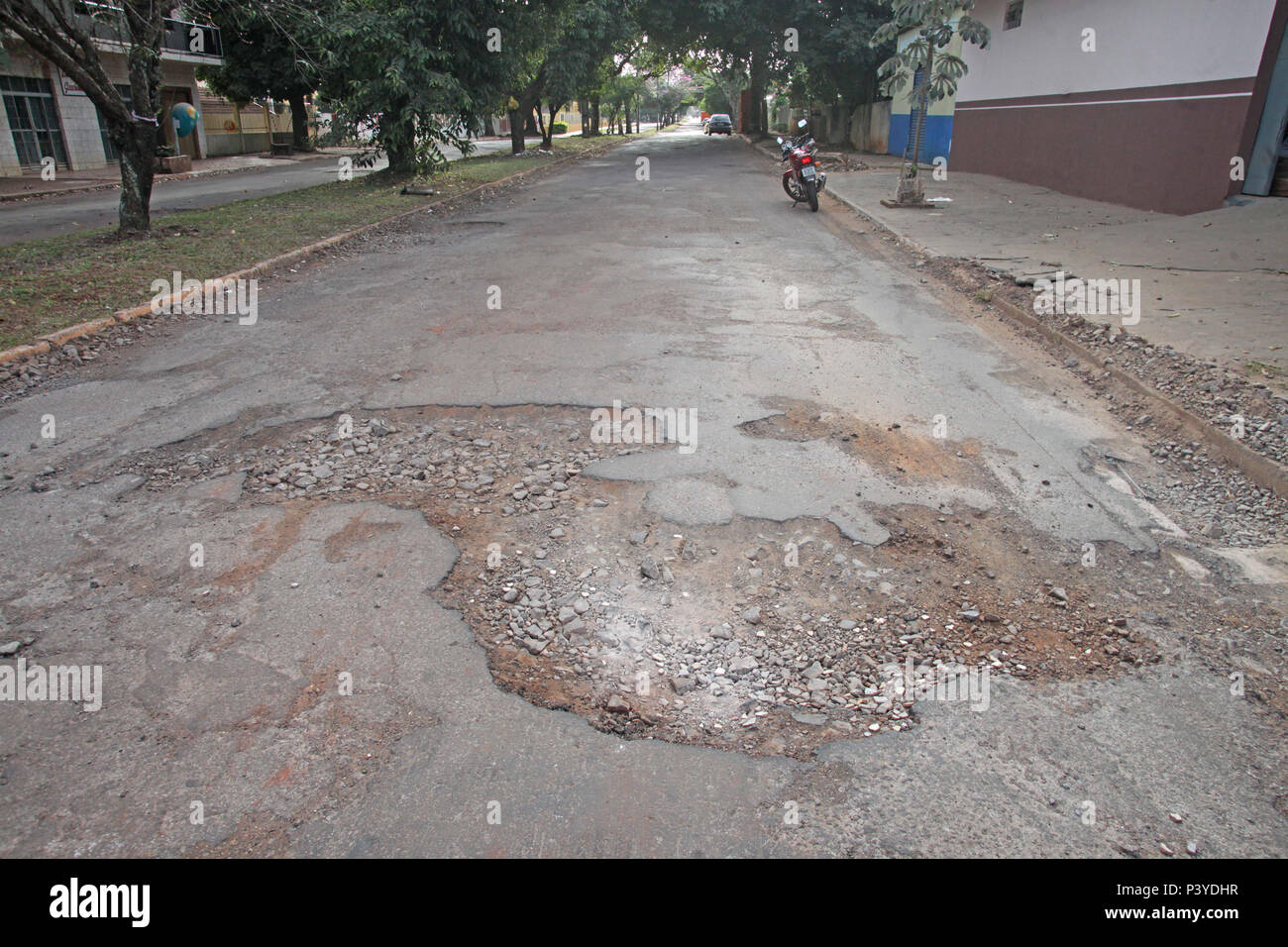 Avenida Guilherme de Paula Xavier, na área central de Campo Mourão, no ...