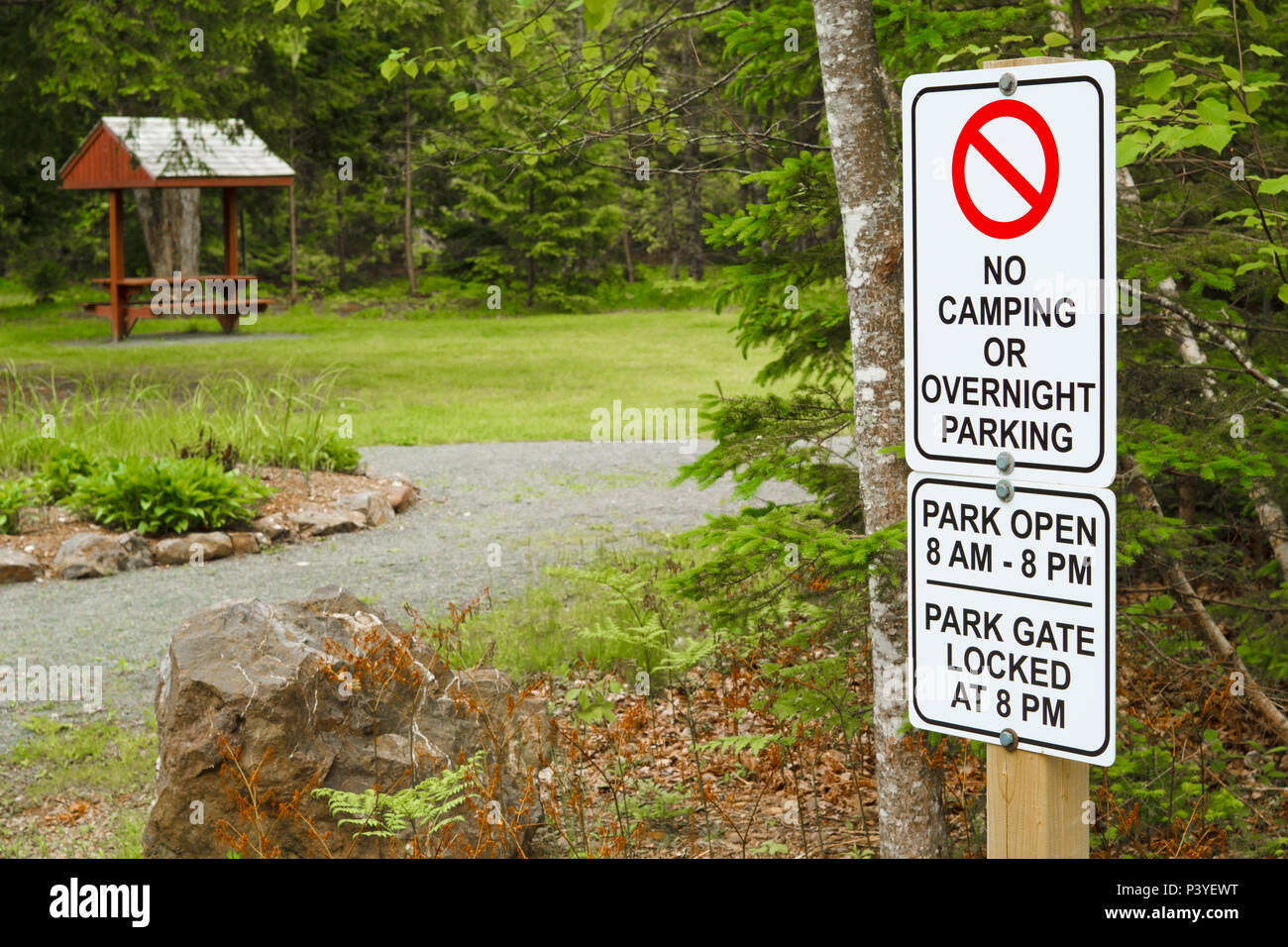 No camping warning sign camp hi-res stock photography and images - Alamy