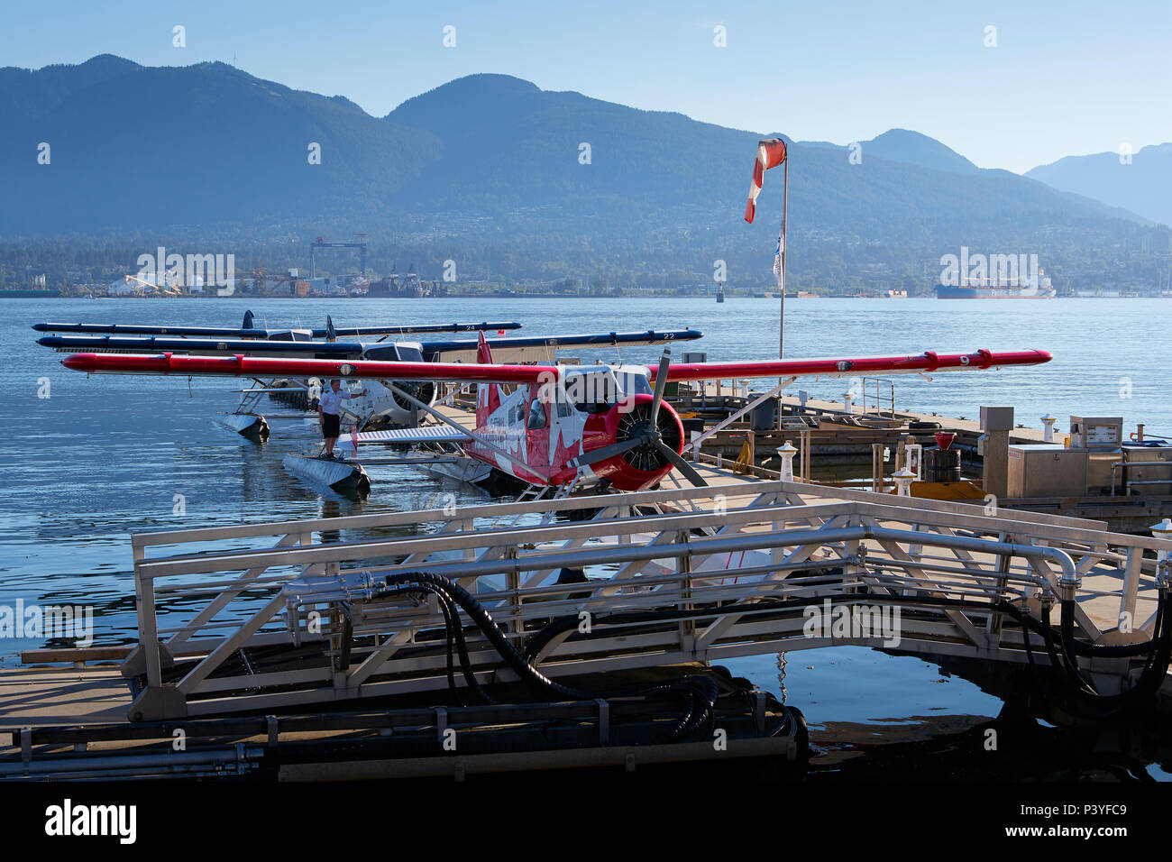 Harbour Air Seaplanes Vintage de Havilland Canada DHC-2 Beaver Fleet ...