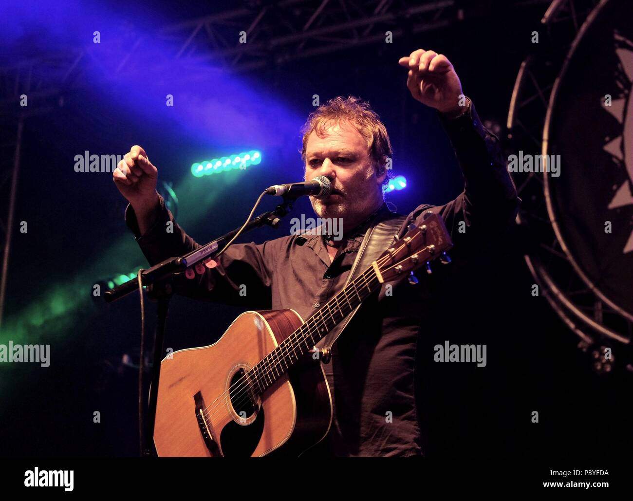 Lead vocalist Mark Chadwick with British folk band the Levellers ...