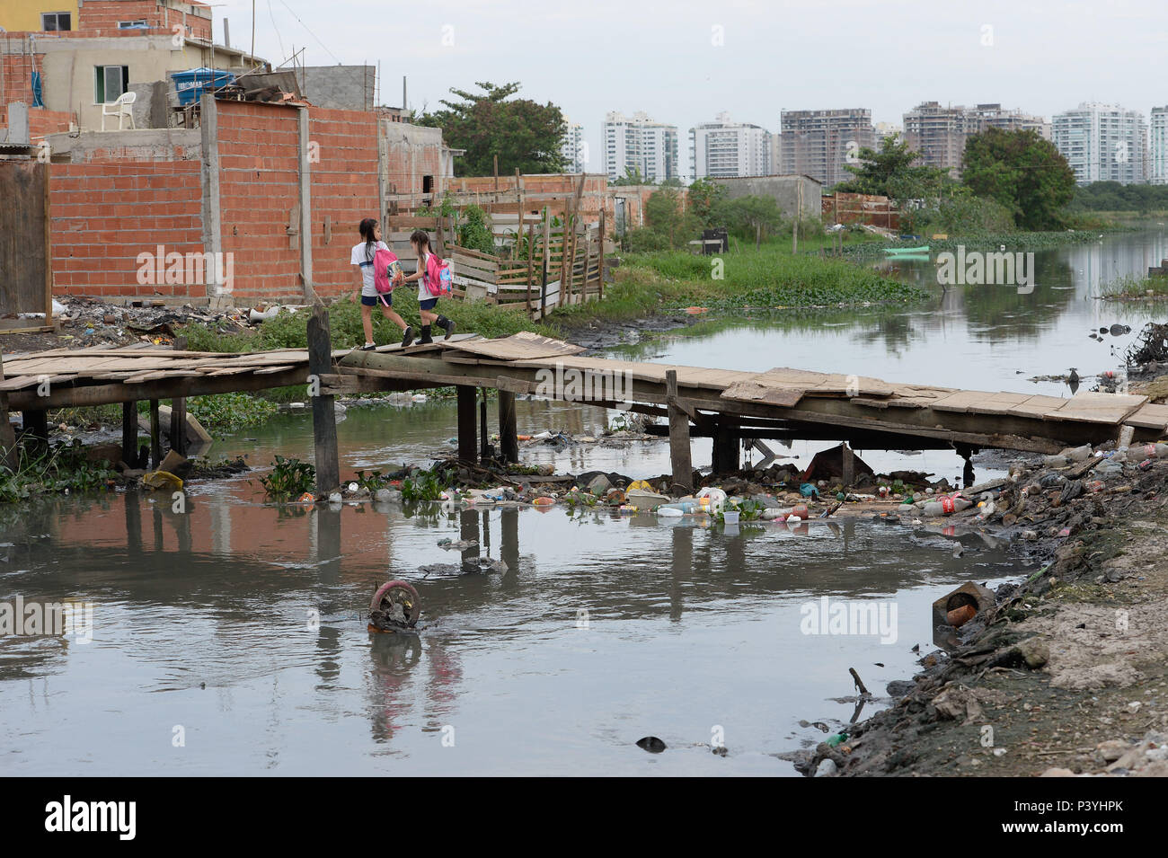 Río básico hi-res stock photography and images - Alamy