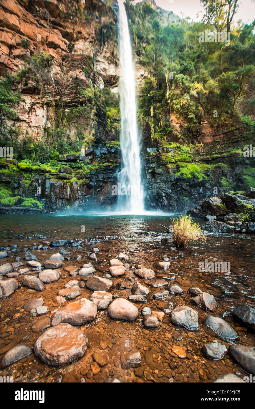 Scenic cliffside cascade hi-res stock photography and images - Alamy