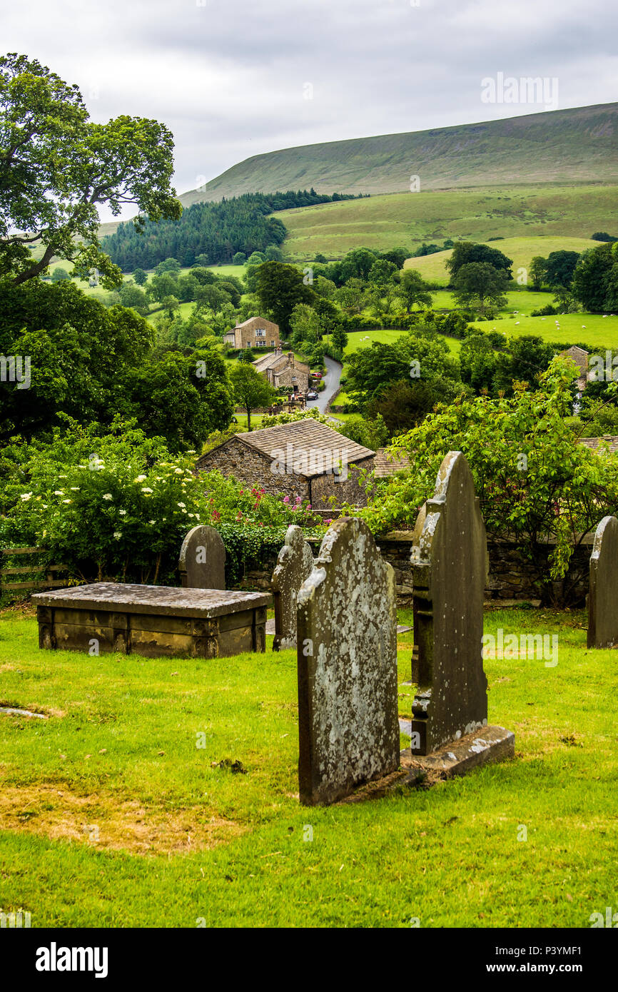 Downham churchyard hi-res stock photography and images - Alamy