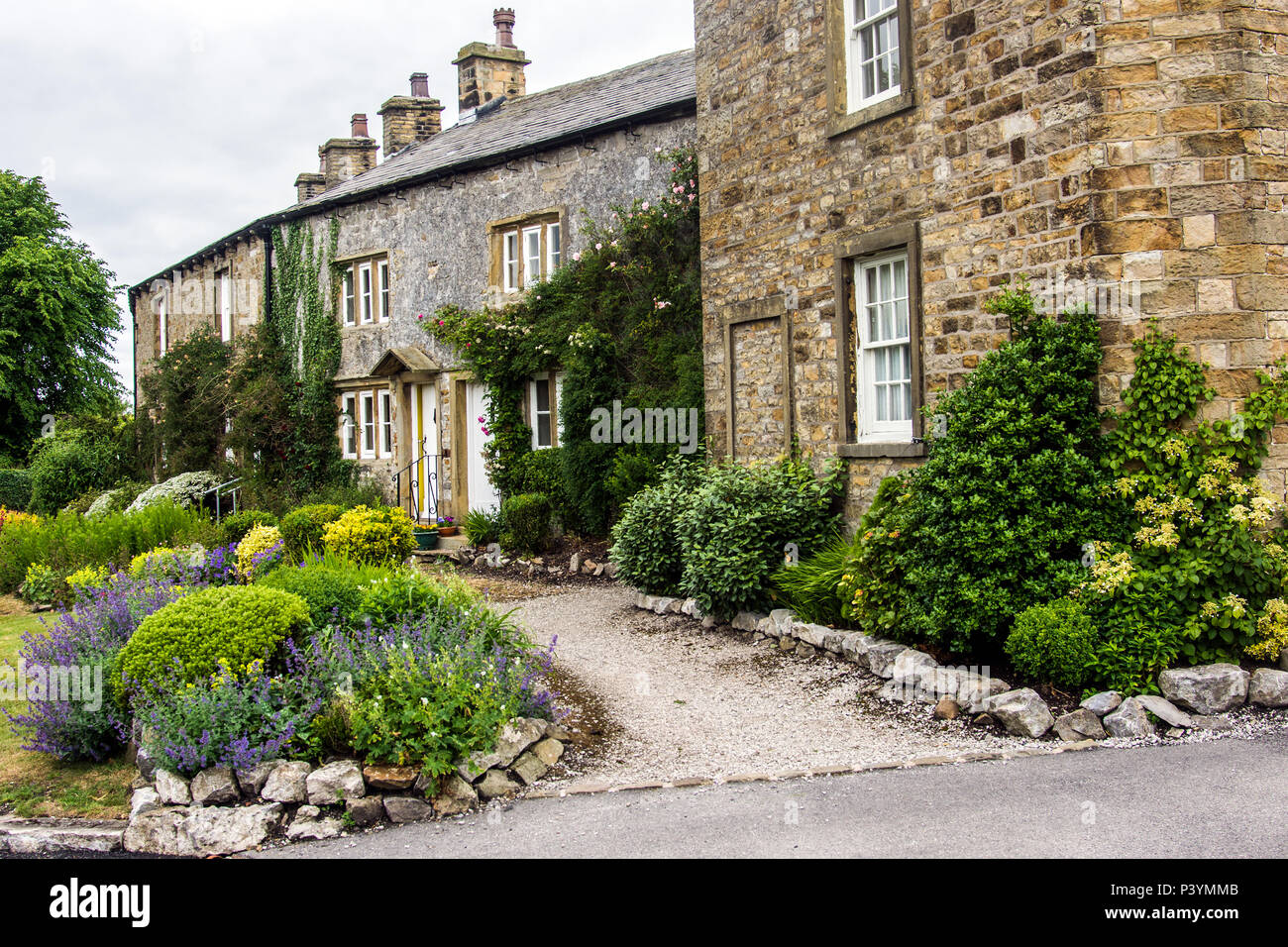 Pretty lancashire village hi-res stock photography and images - Alamy