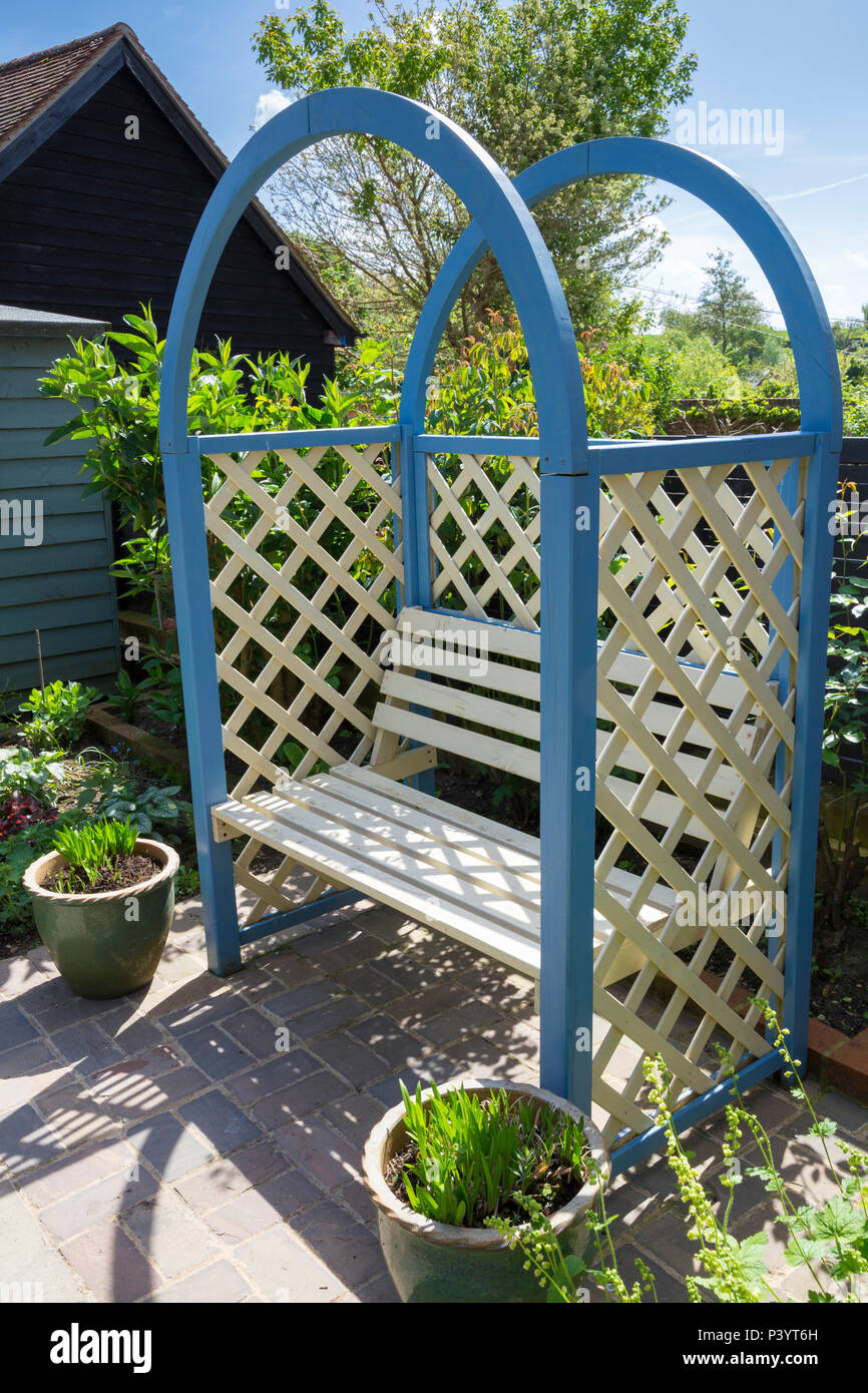 Arbour with seating hi-res stock photography and images - Alamy