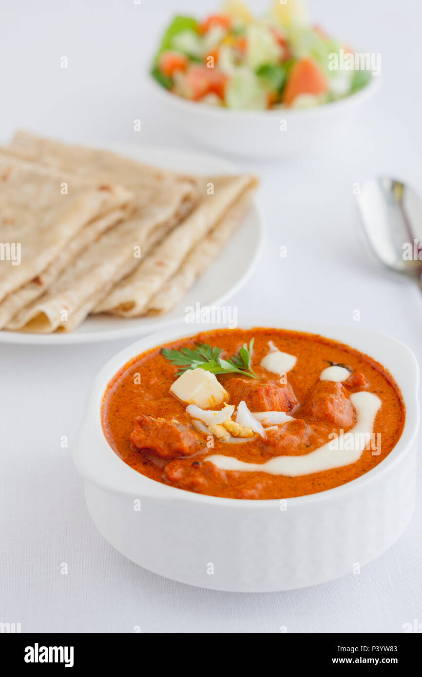 Indian Spicy curry, chicken and bread Stock Photo - Alamy