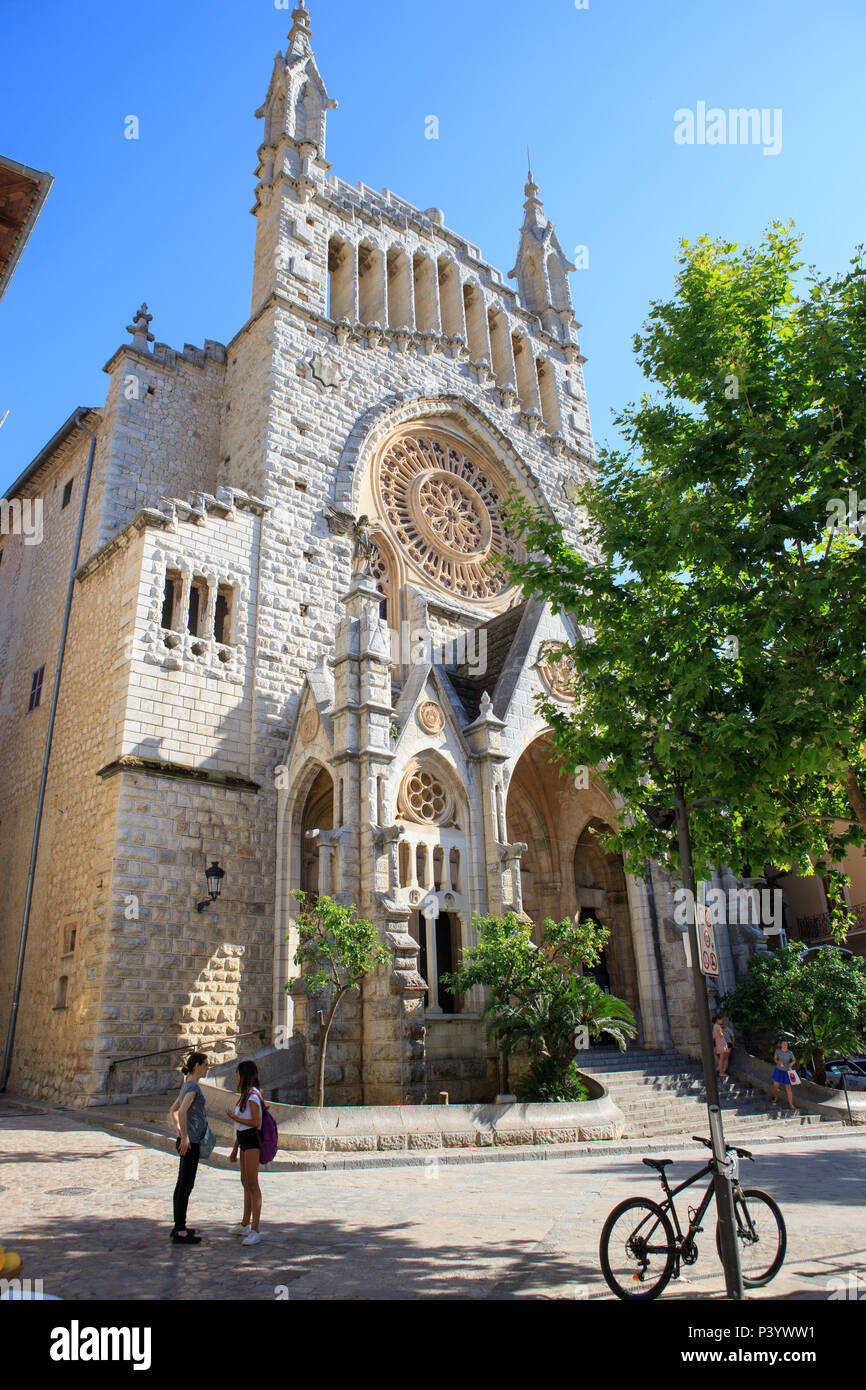 Soller church hi-res stock photography and images - Alamy