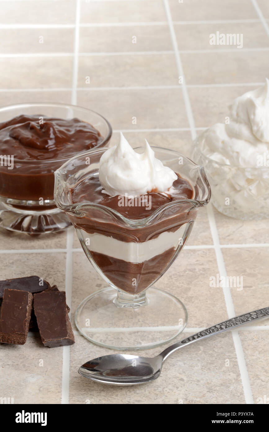 closeup chocolate parfait with spoon Stock Photo - Alamy