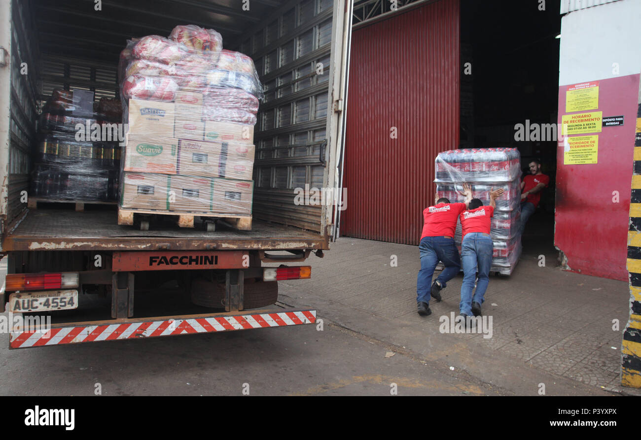 Mercadorias High Resolution Stock Photography and Images - Alamy