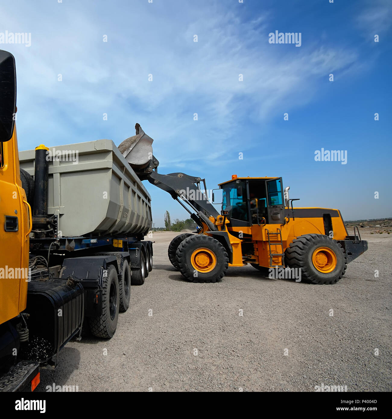Unload crushed stone hi-res stock photography and images - Alamy
