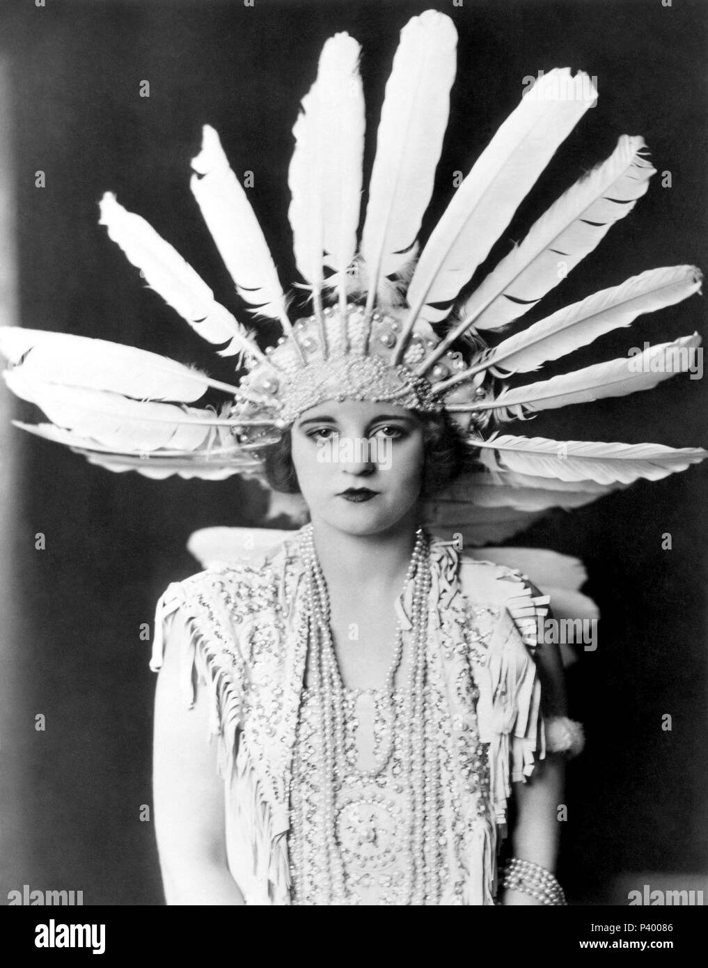 Tallulah bankhead portrait hi-res stock photography and images - Alamy