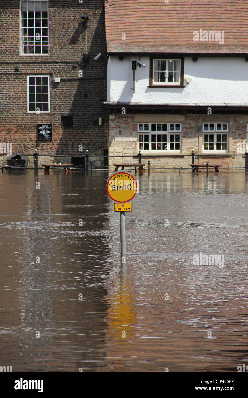 Rainwater floods hi-res stock photography and images - Alamy