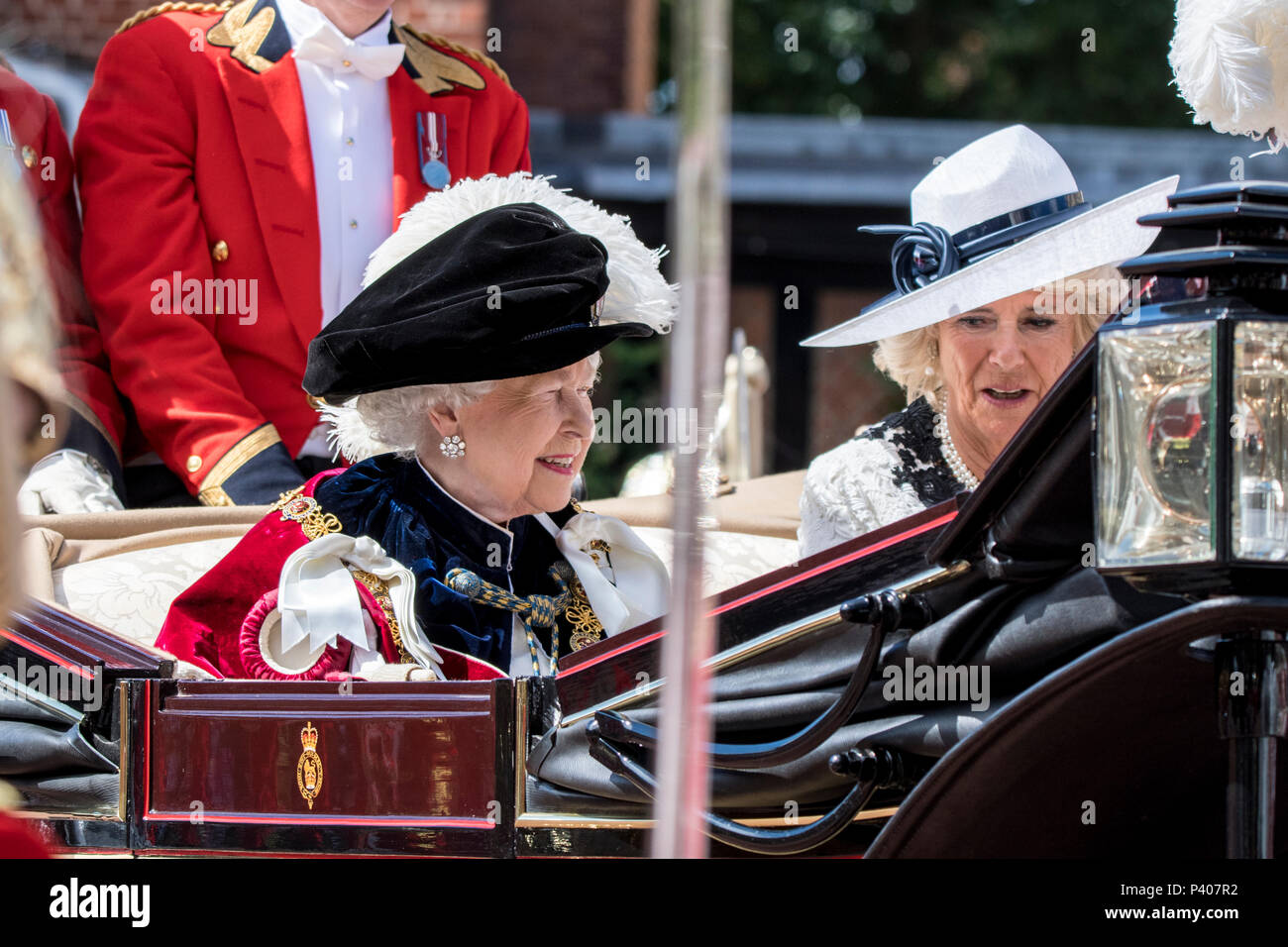 Queen elizabeth in regal regalia hi-res stock photography and images ...