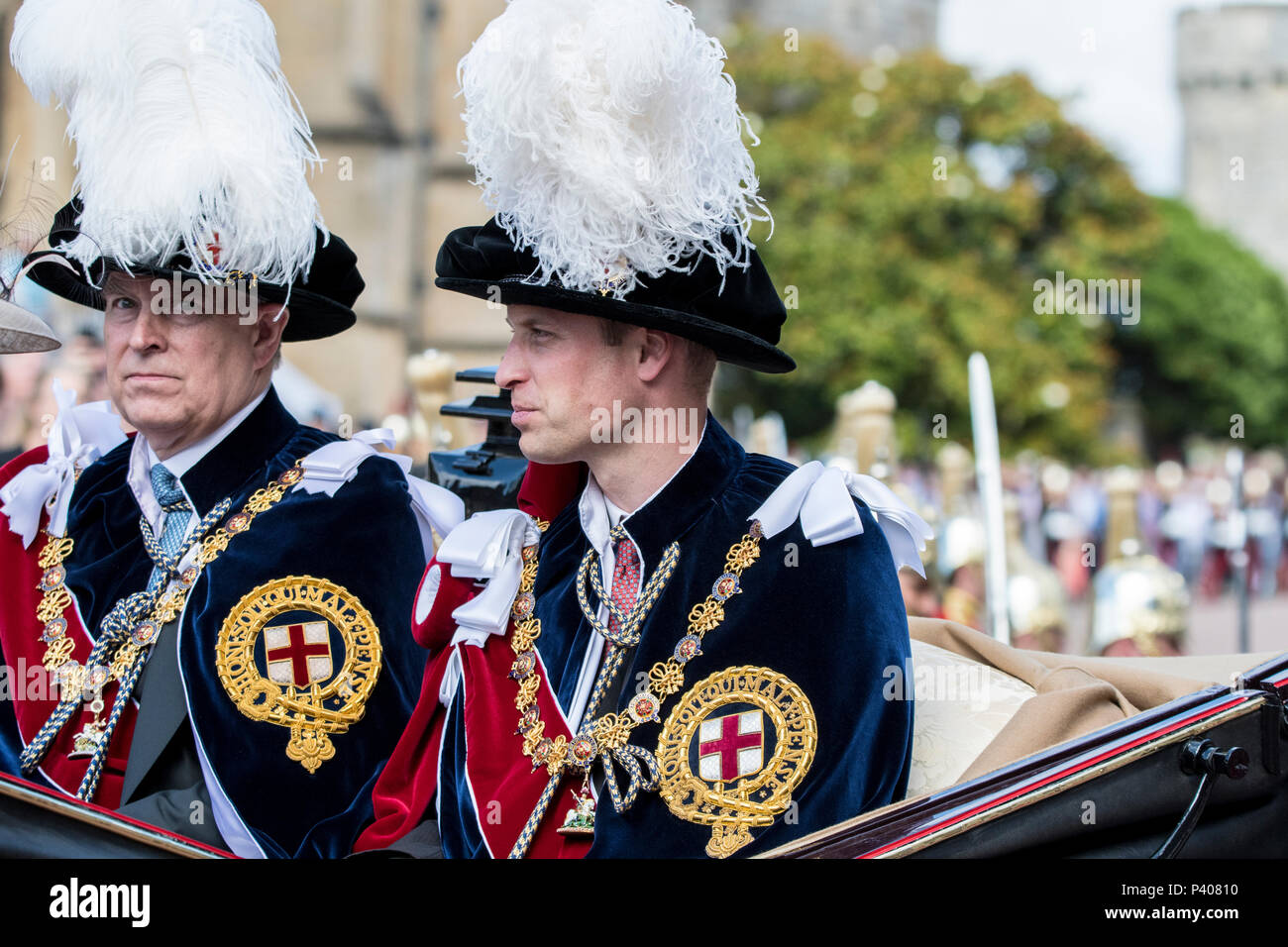 Queen elizabeth in regal regalia hi-res stock photography and images ...