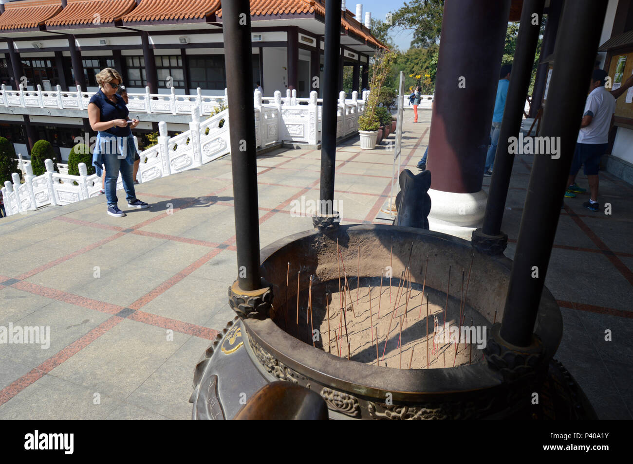 Templo Budista Zu Lai - monastério, em Cotia - SP Stock Photo - Alamy Templo Budista Zu Lai - monastério, em Cotia - SP Stock Photo - Alamy