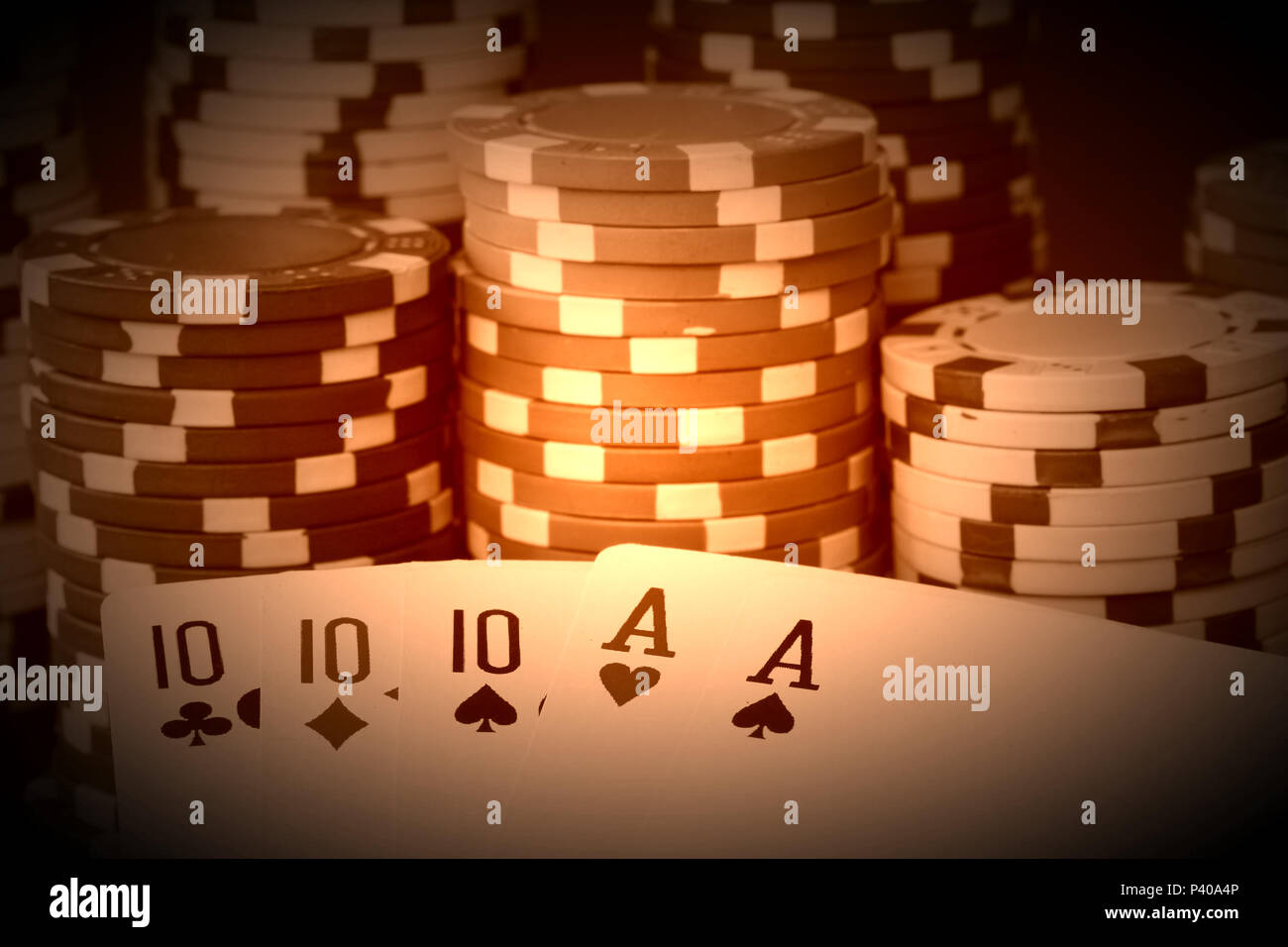 Hold cards close hi-res stock photography and images - Alamy