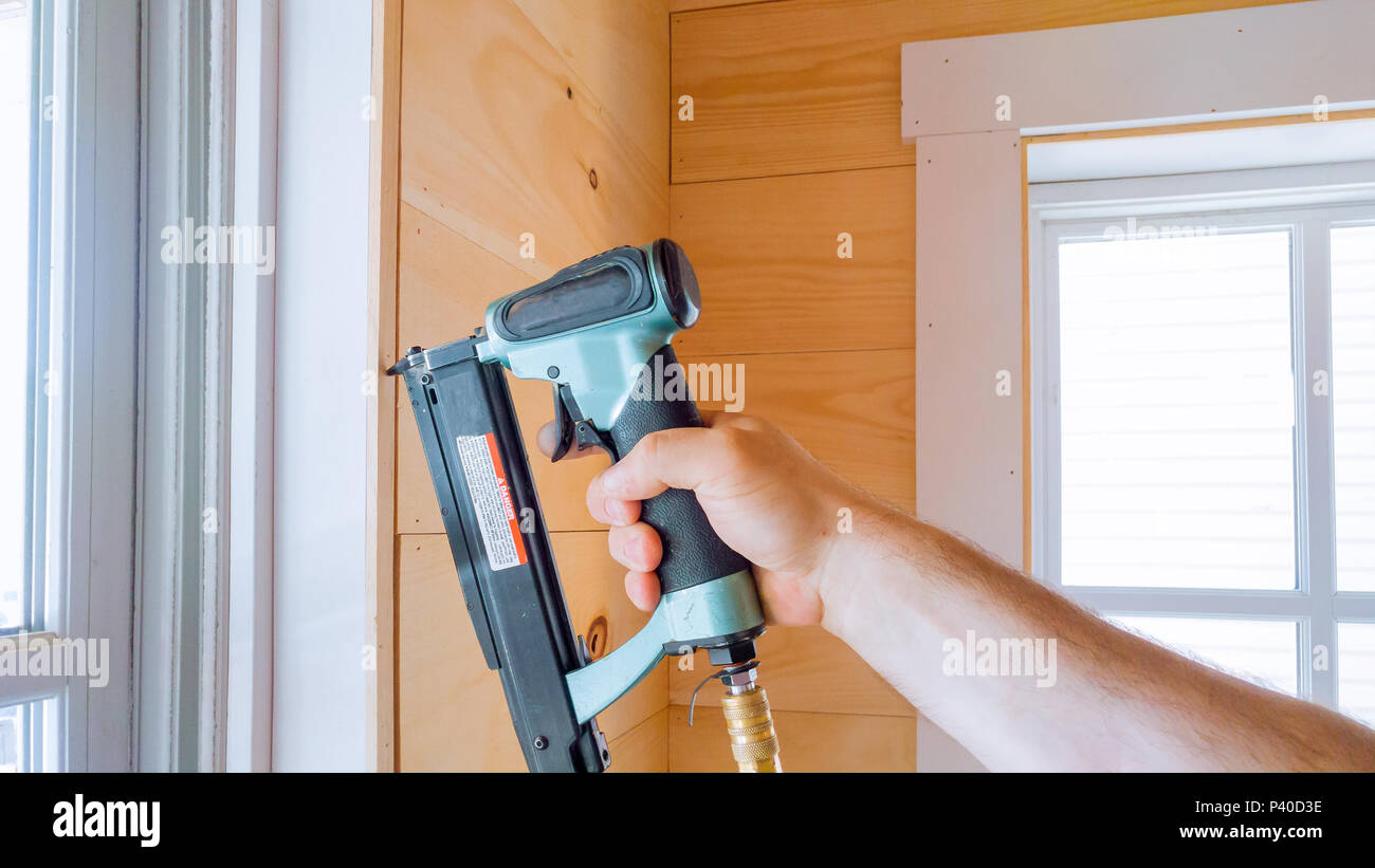 Trim close up hi-res stock photography and images - Alamy