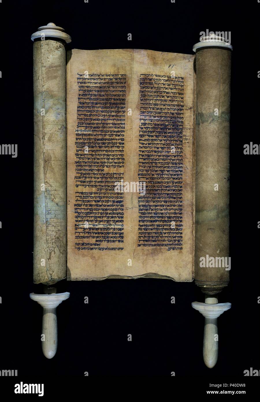 ROLLO JUDIO-GUARDA LA LEY SAGRADA-. Location: BIBLIOTECA NACIONAL ...