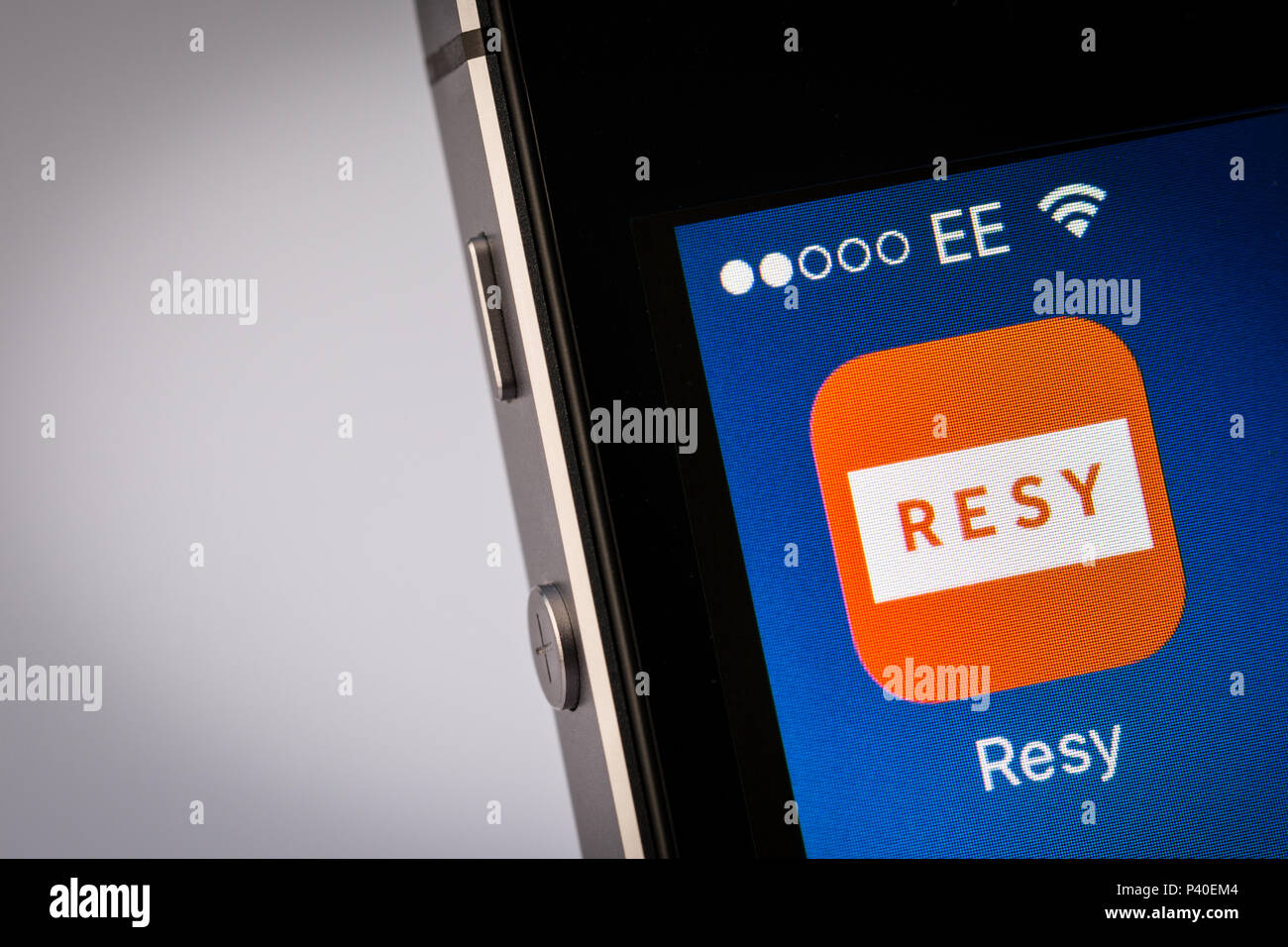 Resy app hi-res stock photography and images - Alamy
