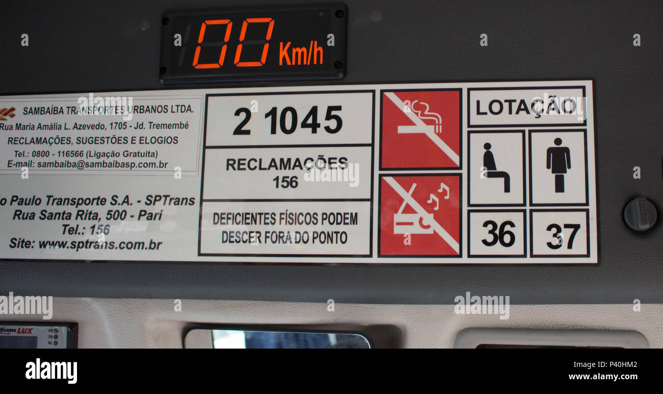 Placa que indica lotação máxima em ônibus Stock Photo - Alamy