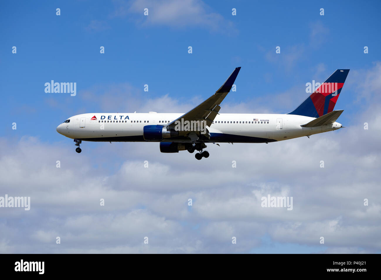 A Delta Air Lines Boeing 767-332 aircraft, registration number N186DN ...