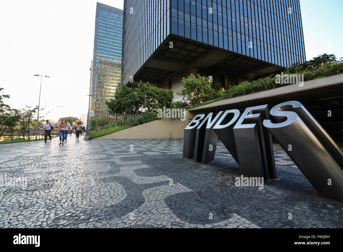 Banco nacional do desenvolvimento econômico e social hi-res stock ...