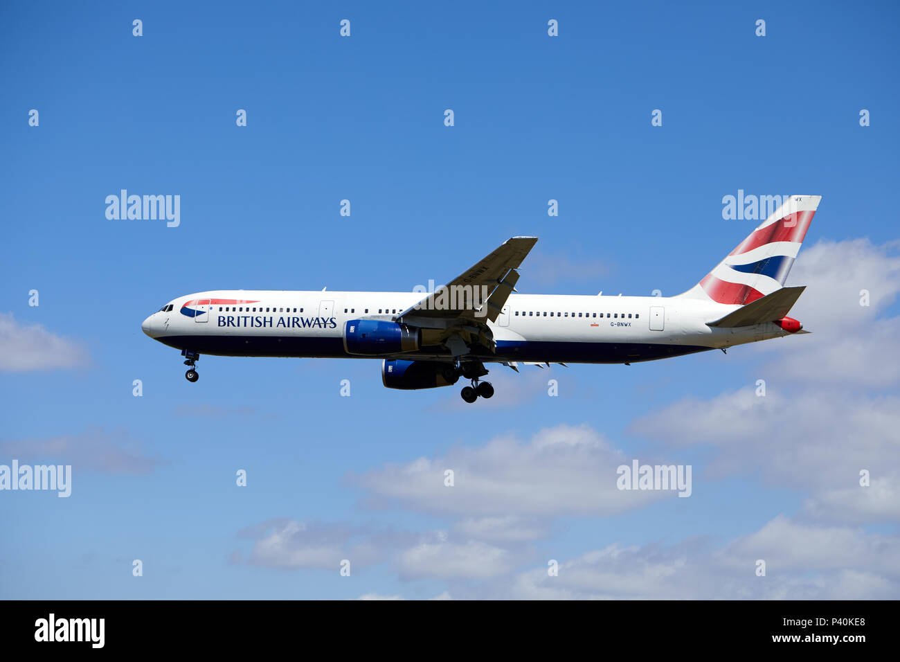 British airways boeing 767 hi-res stock photography and images - Alamy