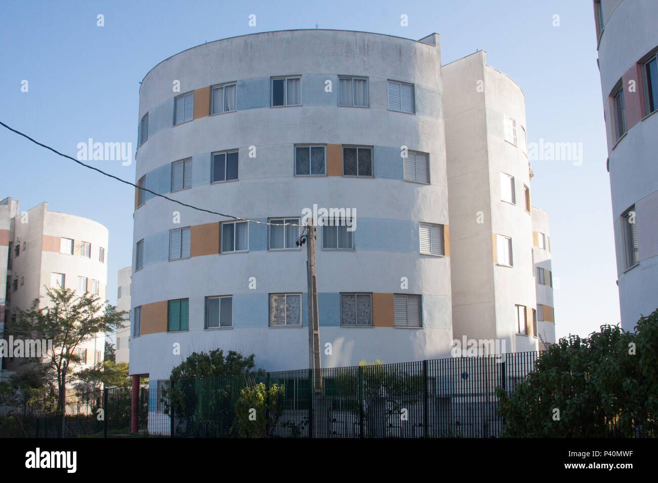 Edificios cilíndricos hi-res stock photography and images - Alamy