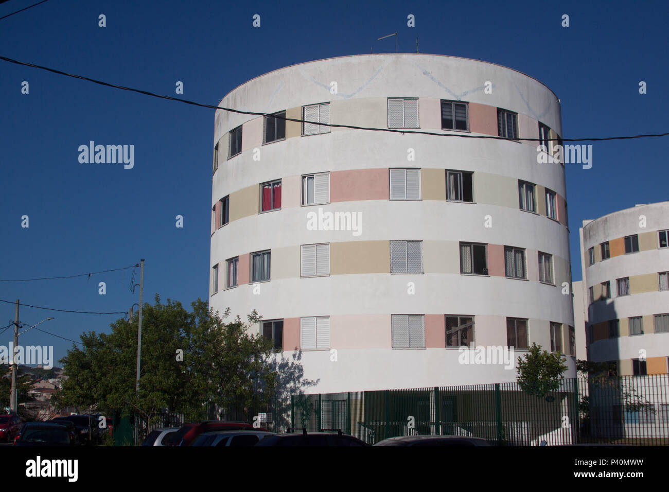 Edificios cilíndricos hi-res stock photography and images - Alamy