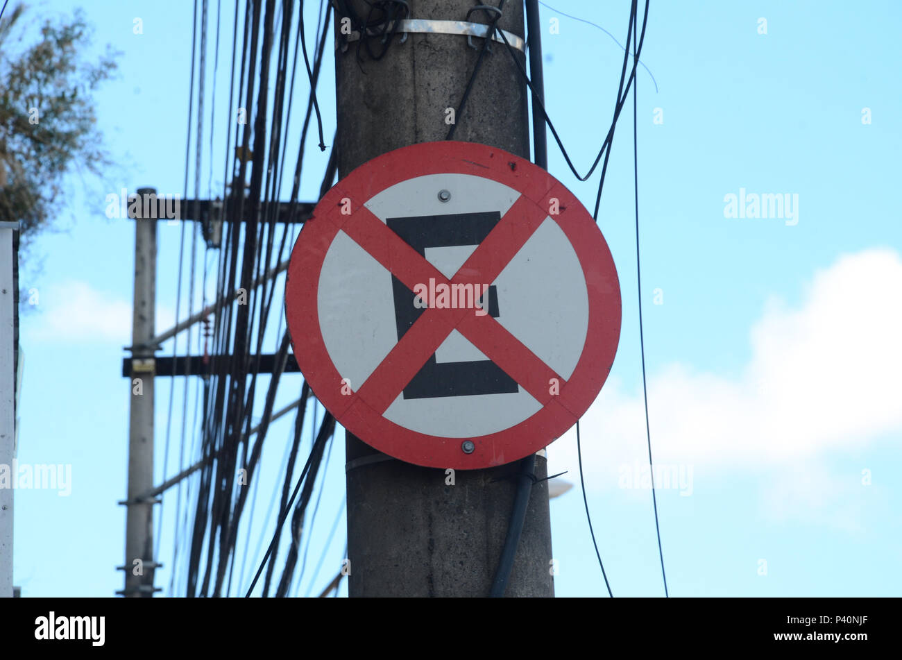 Placas de trânsito em Salvador Stock Photo - Alamy Placas de trânsito em Salvador Stock Photo - Alamy