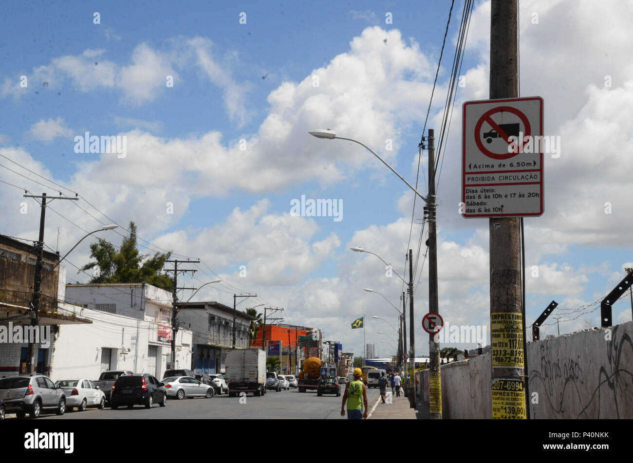 Placas de trânsito em Salvador Stock Photo - Alamy Placas de trânsito em Salvador Stock Photo - Alamy