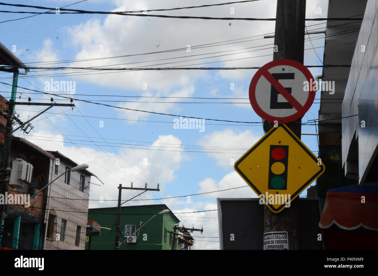 Placas de trânsito em Salvador Stock Photo - Alamy Placas de trânsito em Salvador Stock Photo - Alamy
