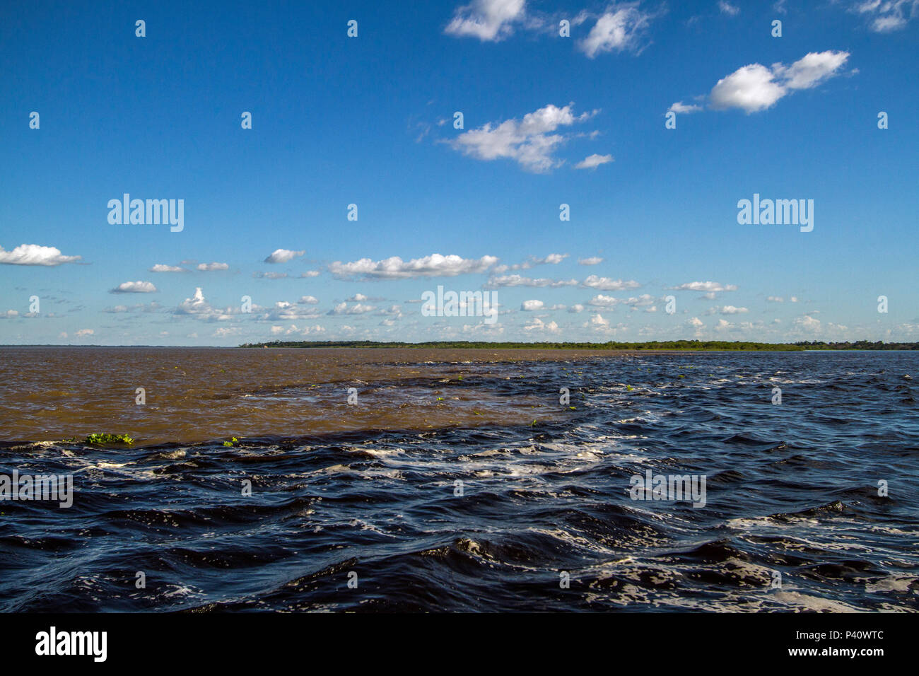 Manaus AM Encontro das águas encontro do Rio Negro e Rio Solimões Rio ...