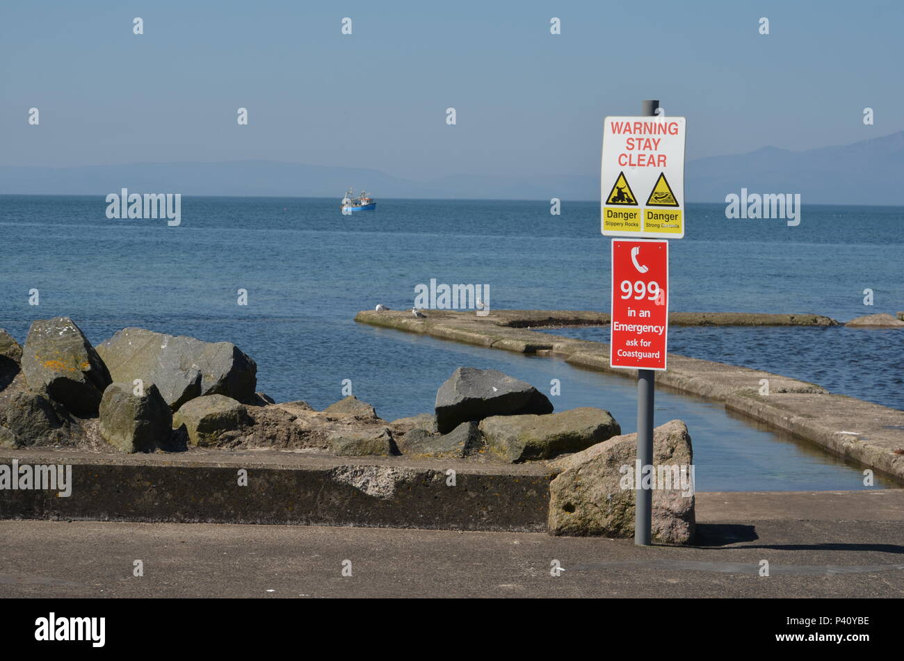 Saltcoats outdoor pool hi-res stock photography and images - Alamy