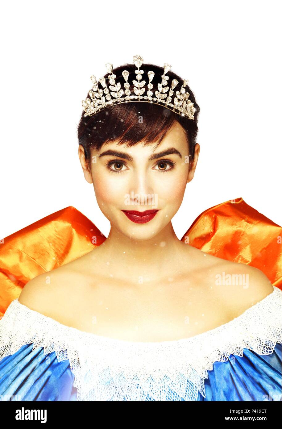 Snow white lily collins hi-res stock photography and images - Alamy