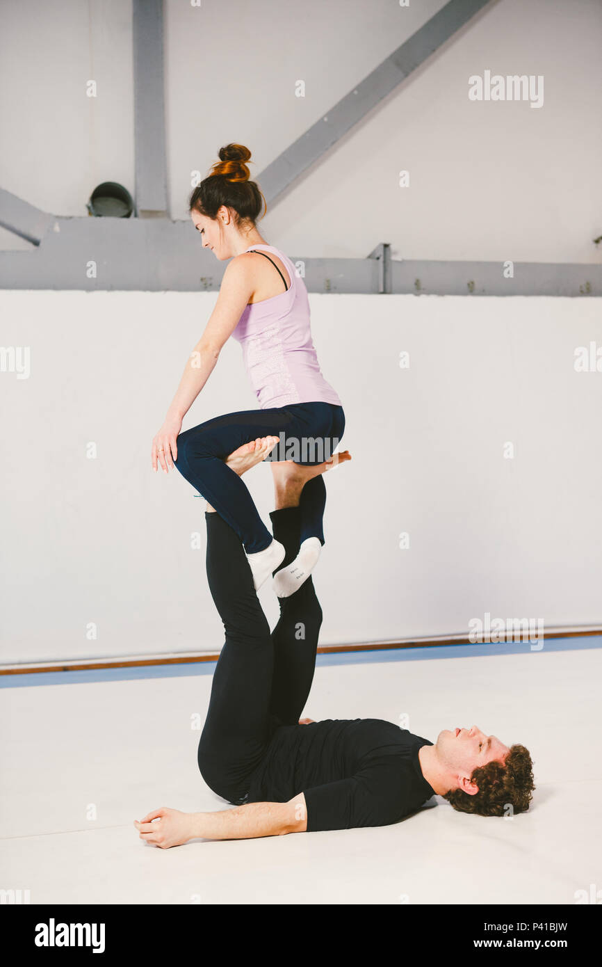 Straddle bat pose hi-res stock photography and images - Alamy