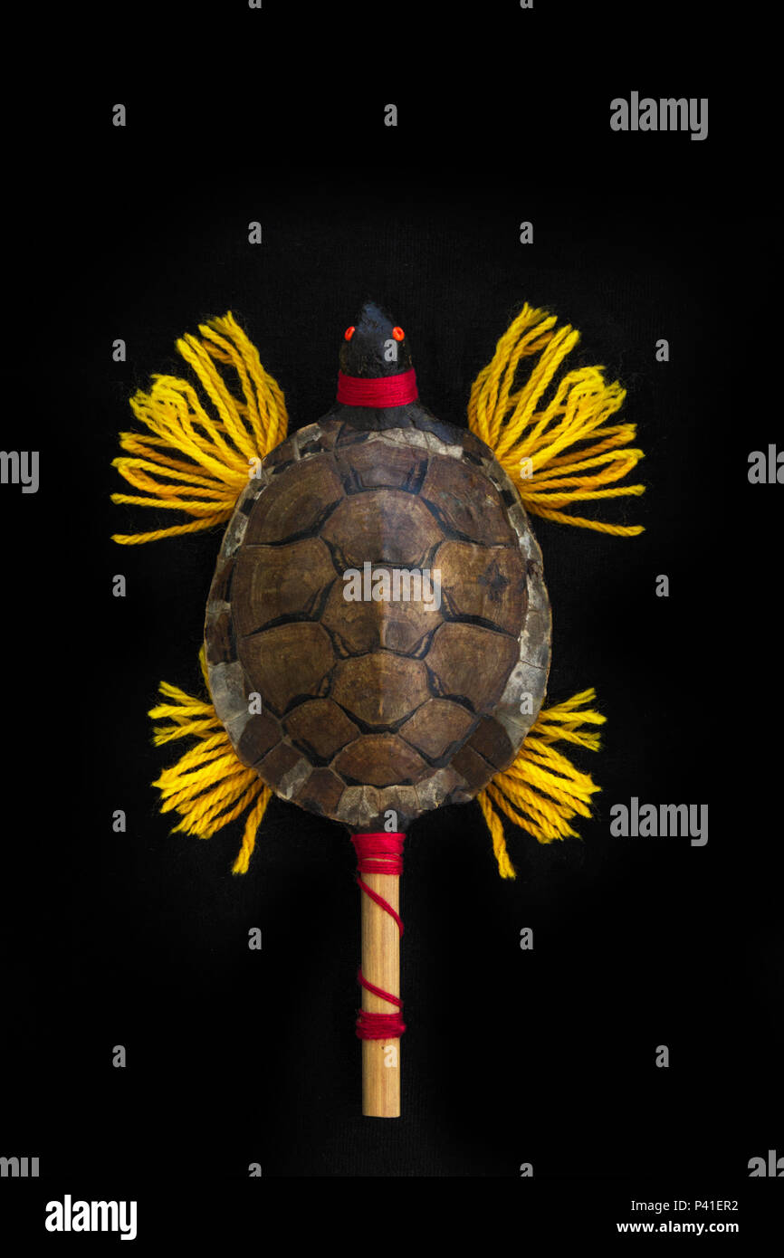 Instrumento musical indigena hi-res stock photography and images - Alamy