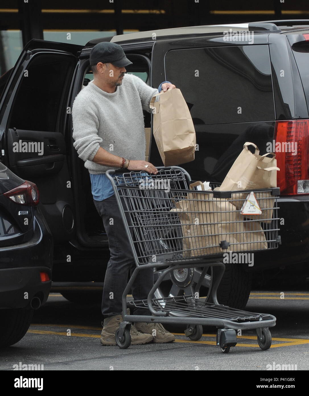 Colin farrell out and about hi-res stock photography and images - Alamy