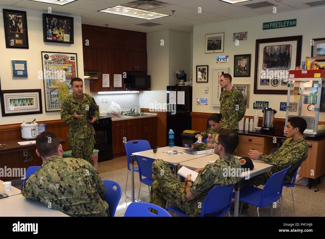 160603-N-WT427-013 BUSAN, Republic of Korea (June 3, 2016) Sailors ...