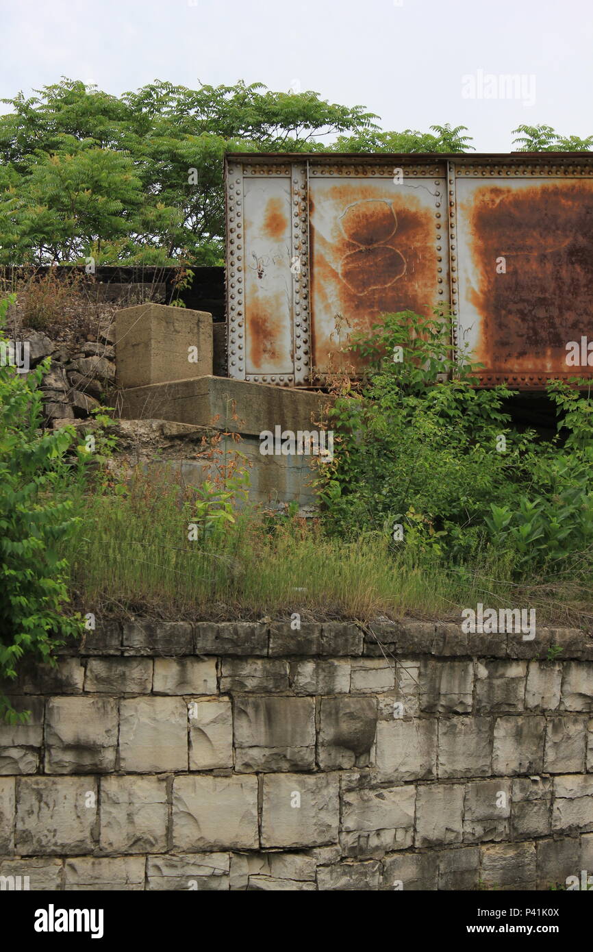 I & M Canal aged vintage railroad bridge infrastructure at historic ...