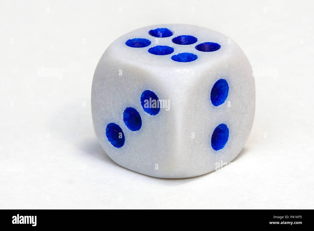 Dado de jogo hi-res stock photography and images - Alamy