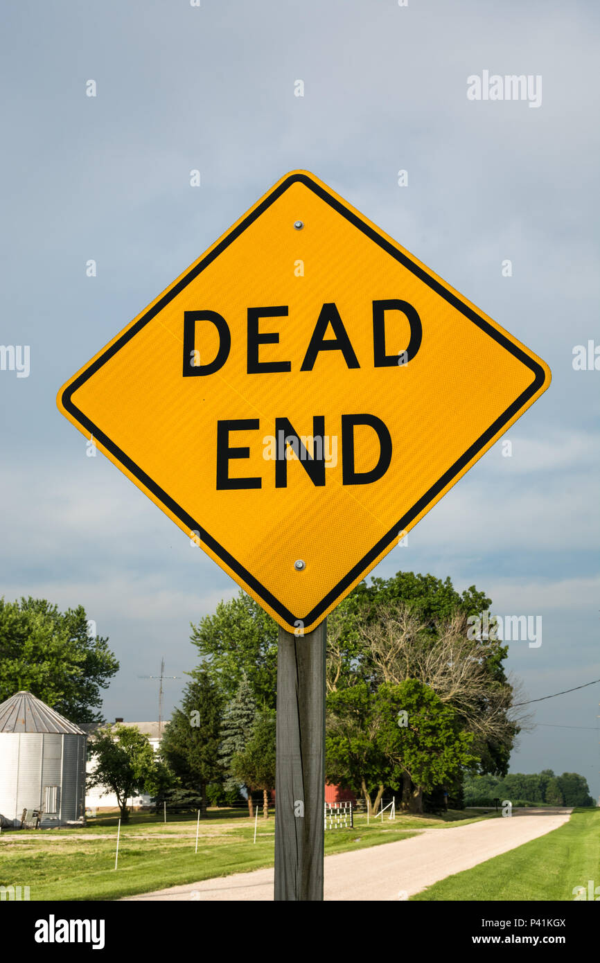 Dead end road hi-res stock photography and images - Alamy