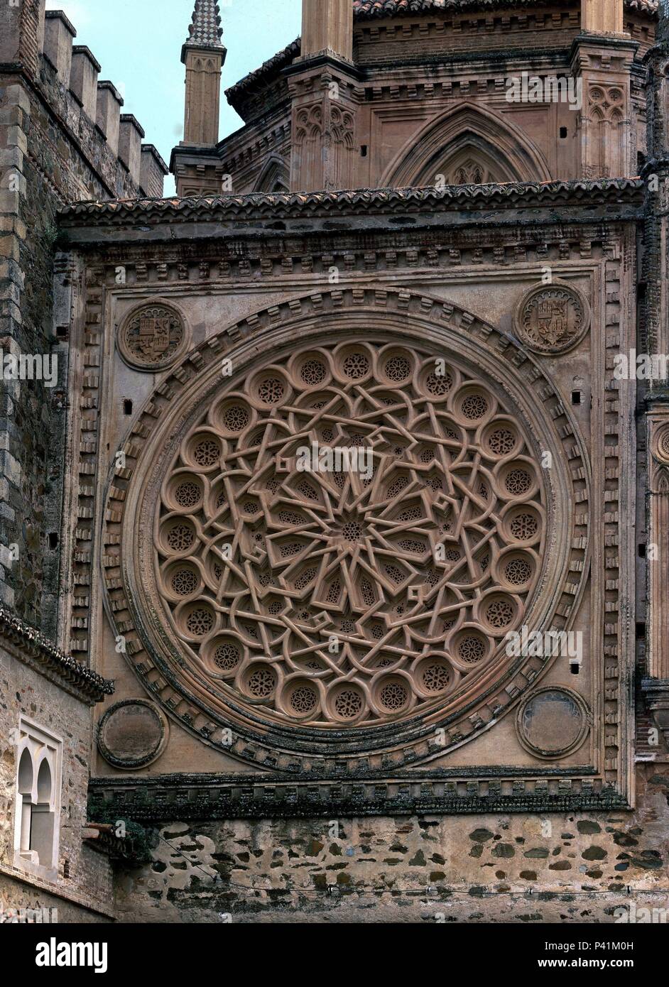 Roseton De La Fachada Principal De La Iglesia Del Monasterio De