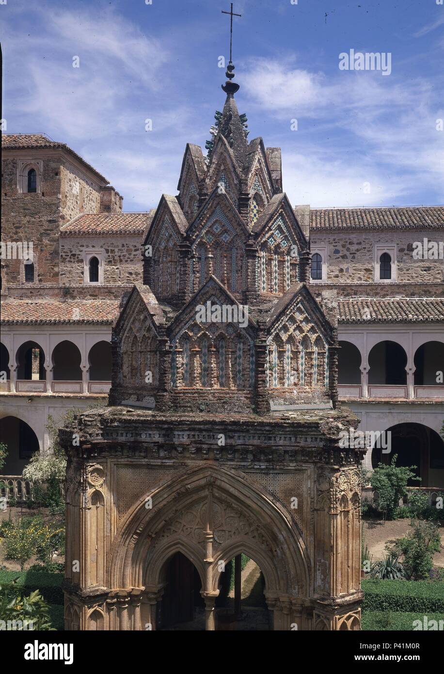 TEMPLETE DEL CLAUSTRO MUDEJAR O DE LOS MILAGROS CONTRUIDO ENTRE 1389 Y 1405 - ARQUITECTURA ...