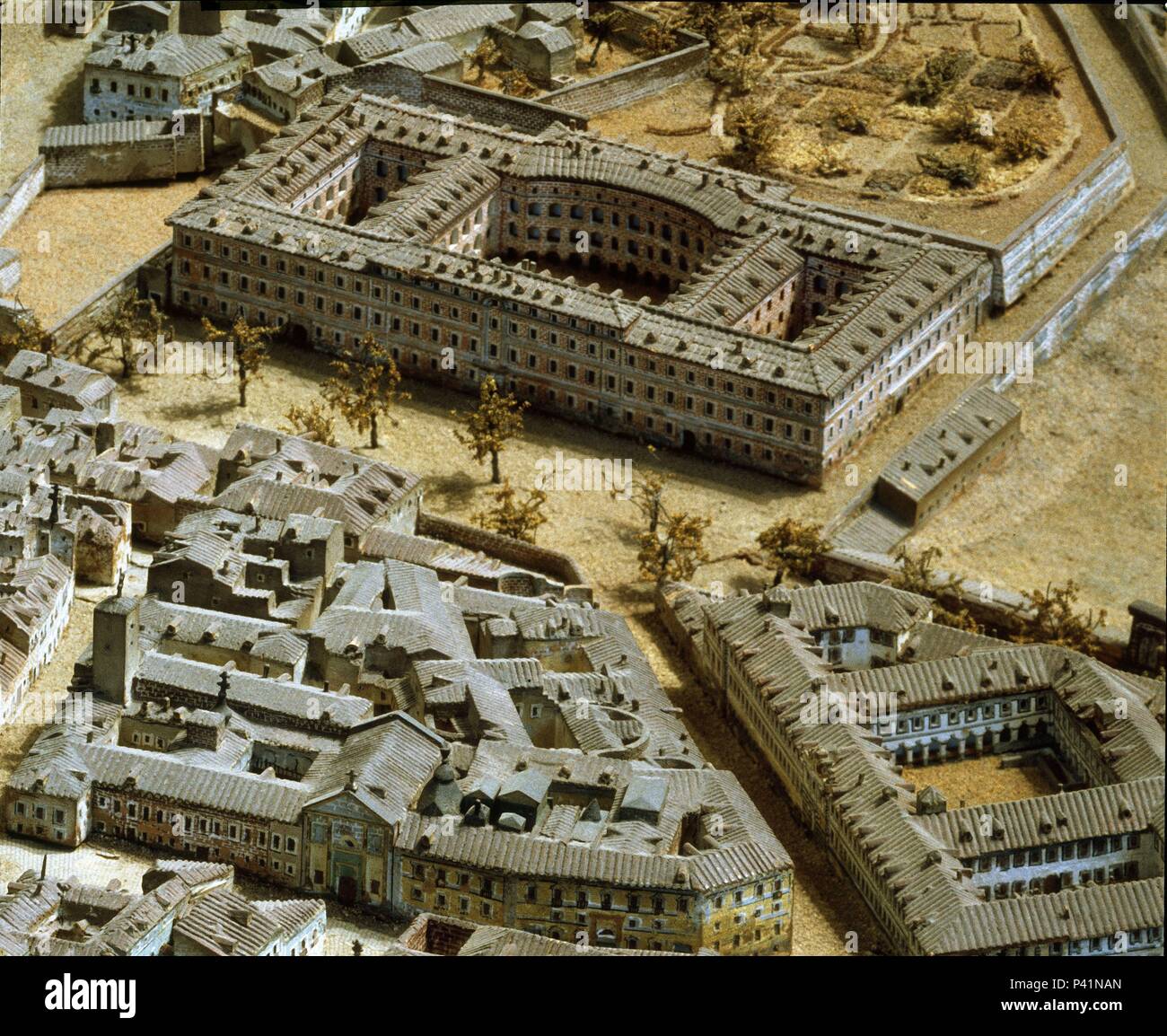 MAQUETA DE MADRID - DETALLE DEL CUARTEL DE SAN GIL - 1830. Author: León ...
