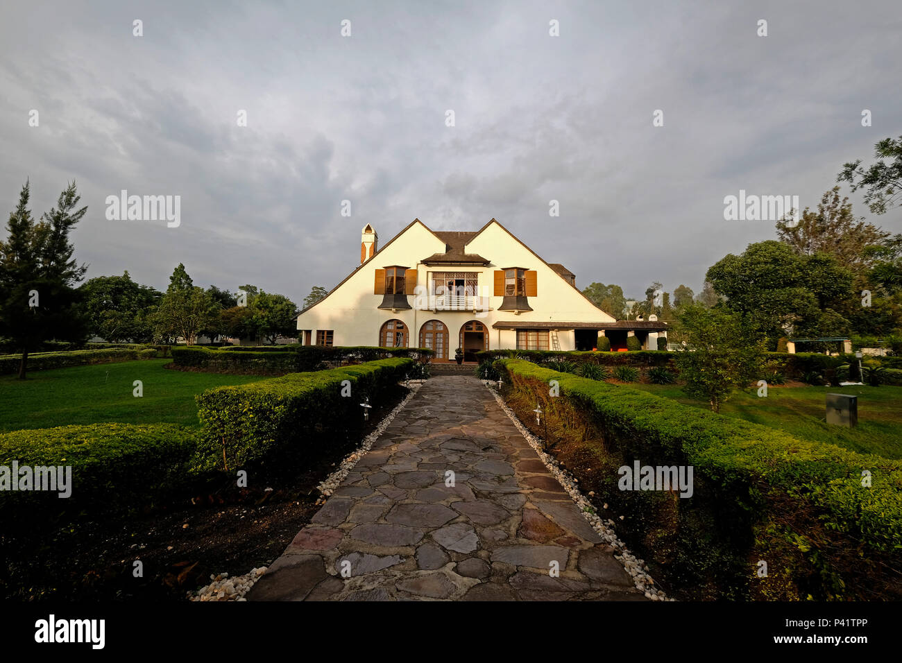 Rwanda, Gisenyi, traditional house Stock Photo - Alamy
