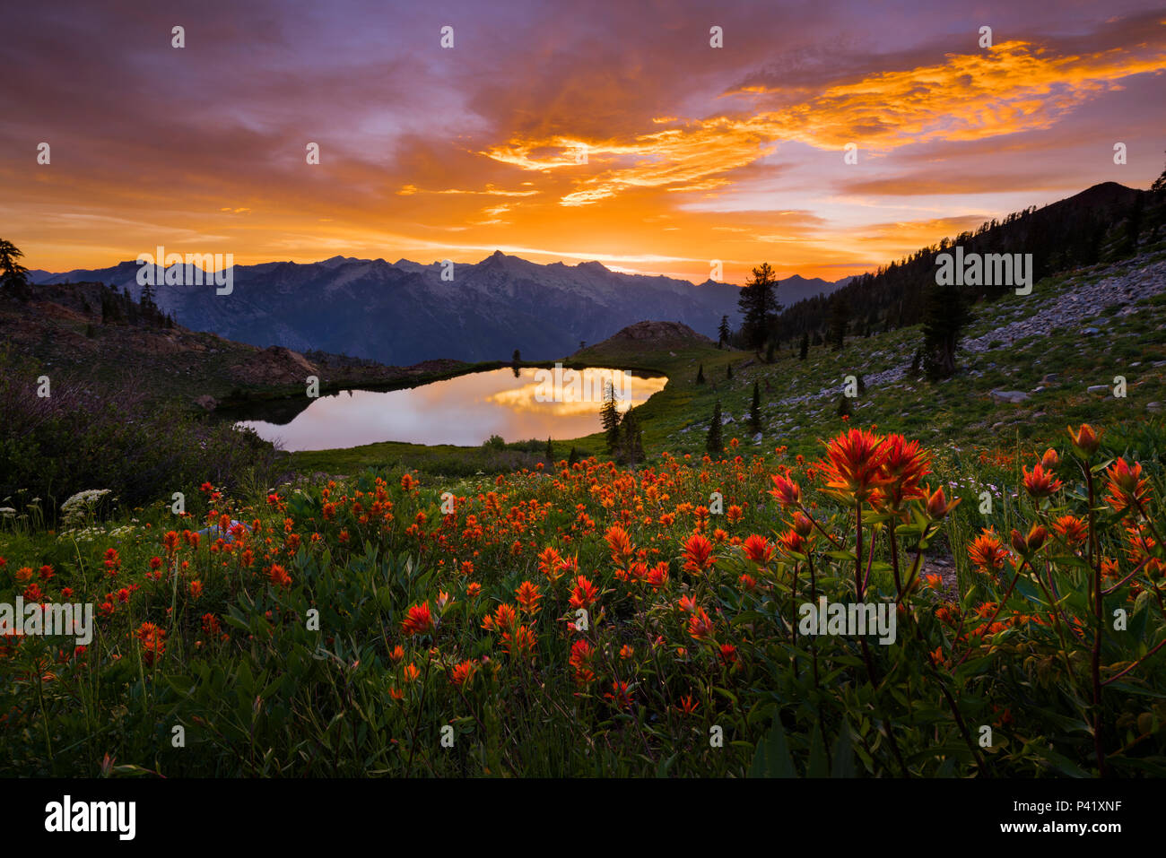 Amazing sunset over Diamond Lake in the Trinity Alps wilderness Four ...