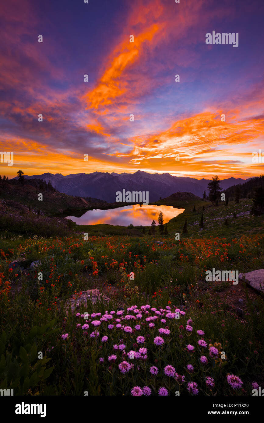 Amazing sunset over Diamond Lake in the Trinity Alps wilderness Four ...