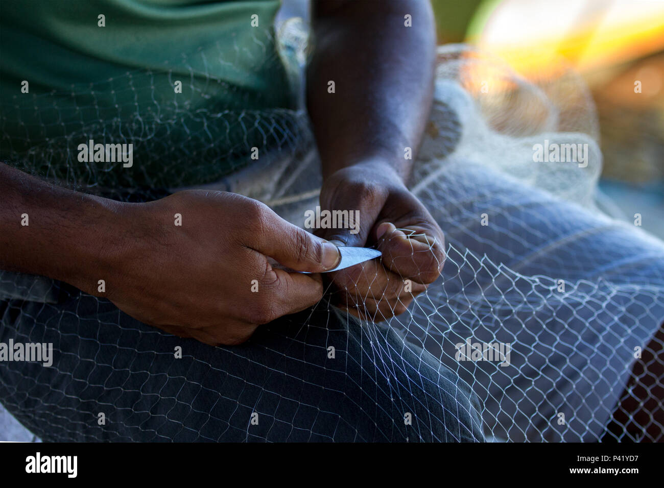 Tecendo a rede de pesca hi-res stock photography and images - Alamy